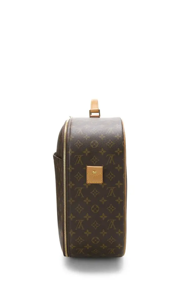 LOUIS VUITTON Monogram Packall