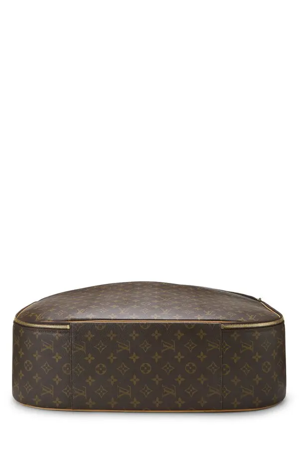 LOUIS VUITTON Monogram Packall