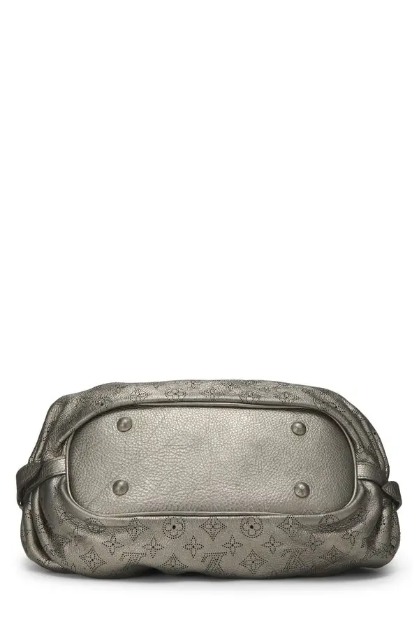 LOUIS VUITTON Monogram Leather Mahina Xs - Silver