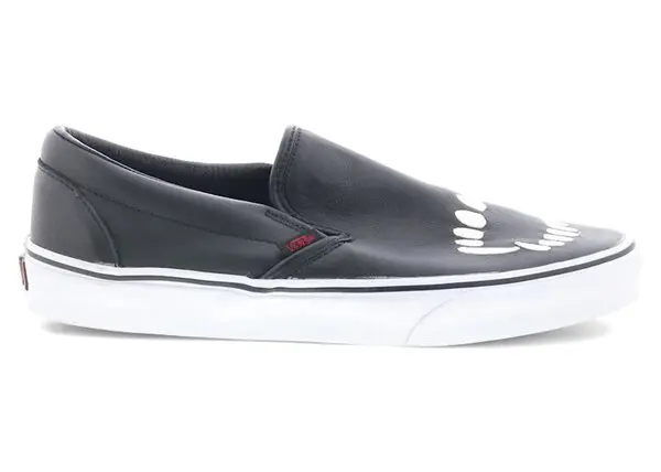 VANS Classic Slip-on Fangs Sneakers - Black/true White