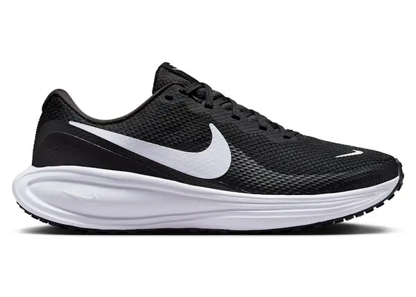 Nike Revolution 8 Sneakers