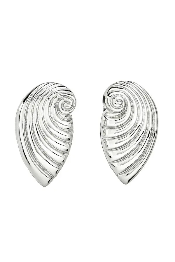 KENNETH JAY LANE Ribbed Seashell Pierced Earrings - Red