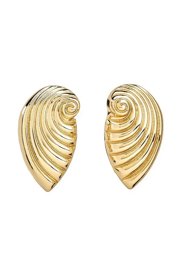 KENNETH JAY LANE Ribbed Seashell Pierced Earrings - Gold