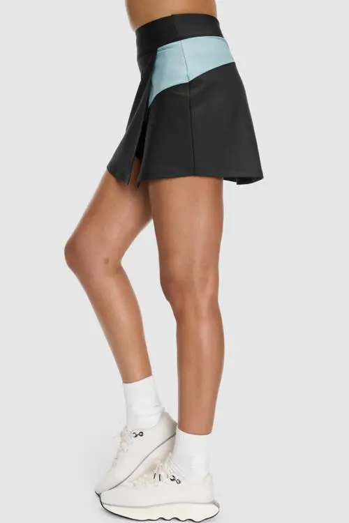 PELOTON Endurance Light Run Skort - Jet Black