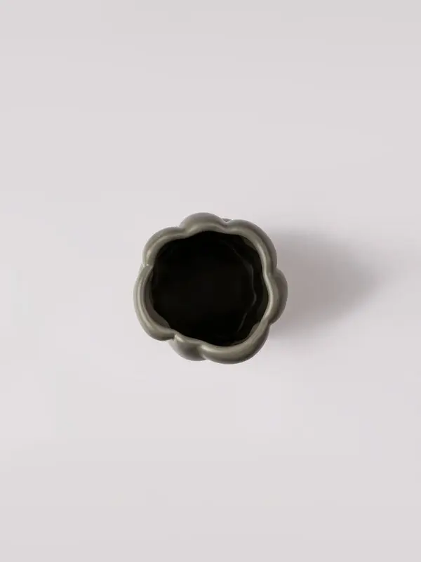 RAAWII Vases Lifestyle - Charcoal