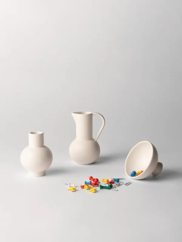 RAAWII Vases Lifestyle - White