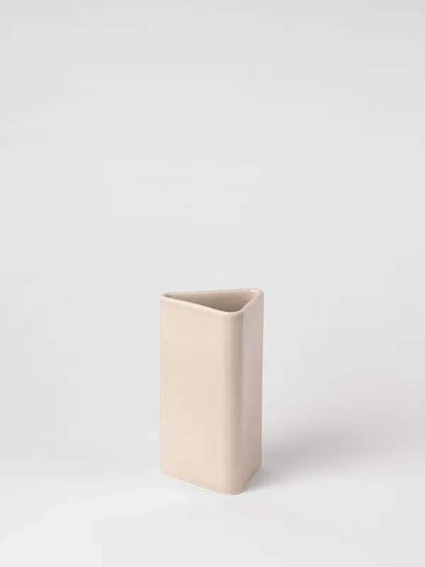 RAAWII Vases Lifestyle - White