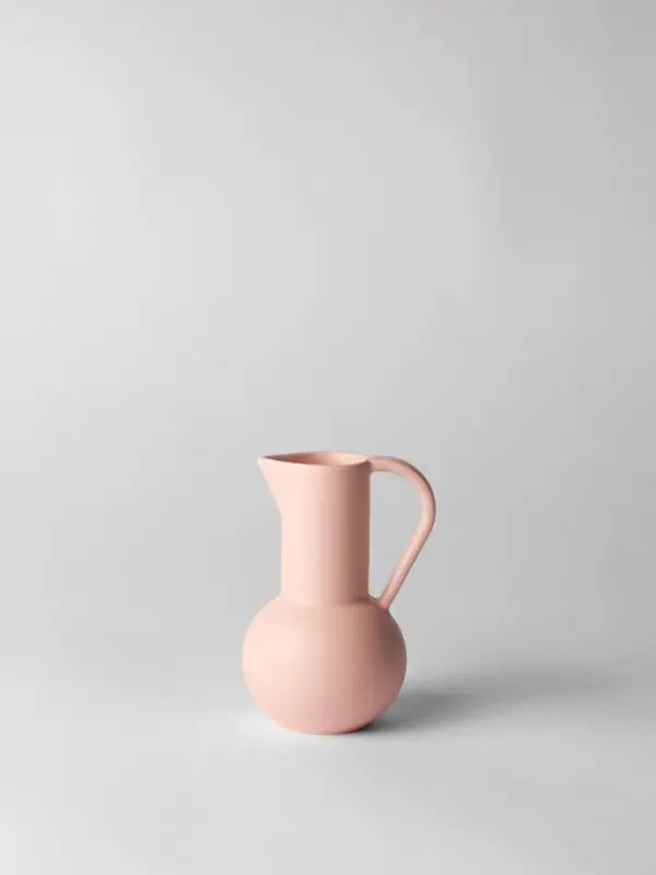 RAAWII Vases Lifestyle - Pink