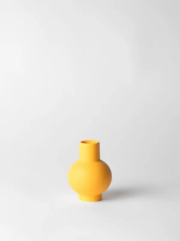 RAAWII Vases Lifestyle - Yellow
