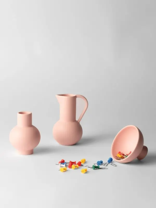 RAAWII Vases Lifestyle - Pink