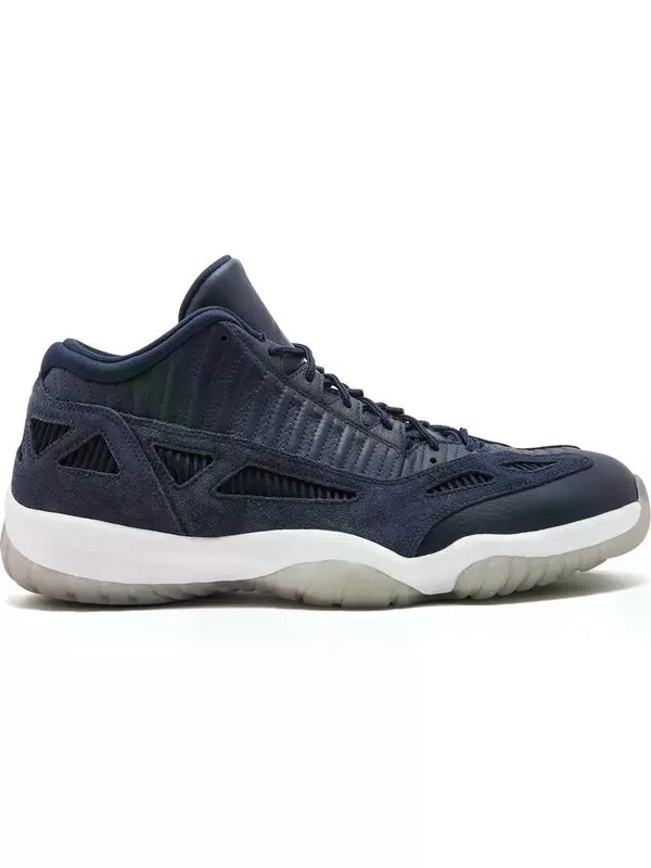 JORDAN 11 Retro Low Ie