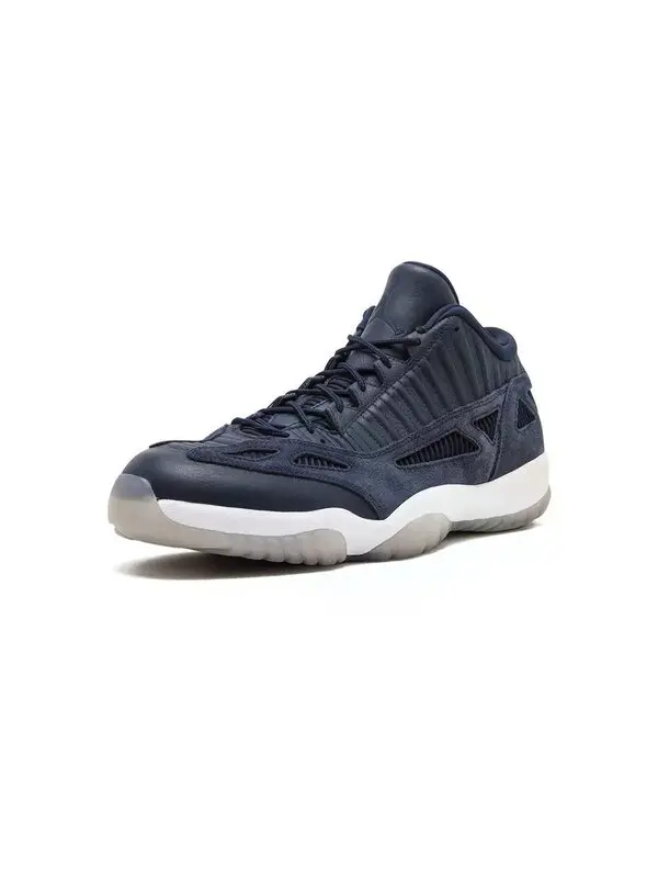 JORDAN 11 Retro Low Ie