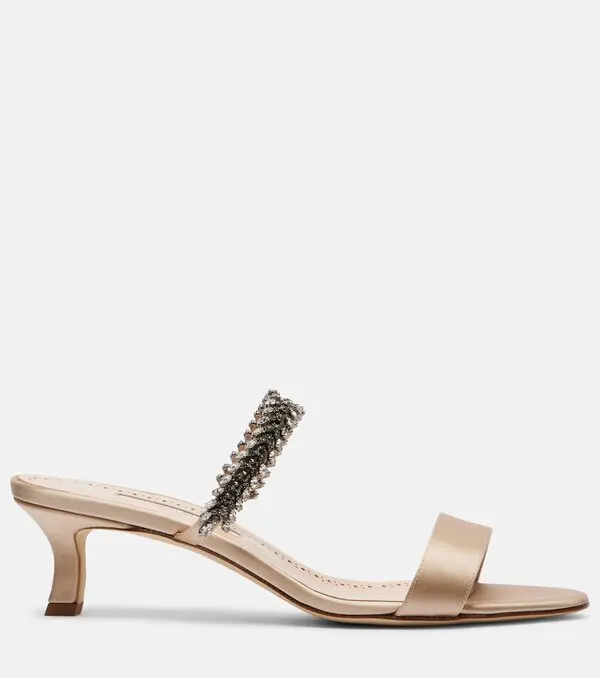 Manolo Blahnik Kifasan Embellished Satin Mules - Beige