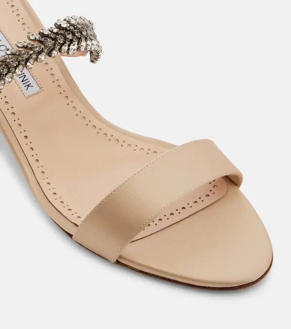 Manolo Blahnik Kifasan Embellished Satin Mules - Beige
