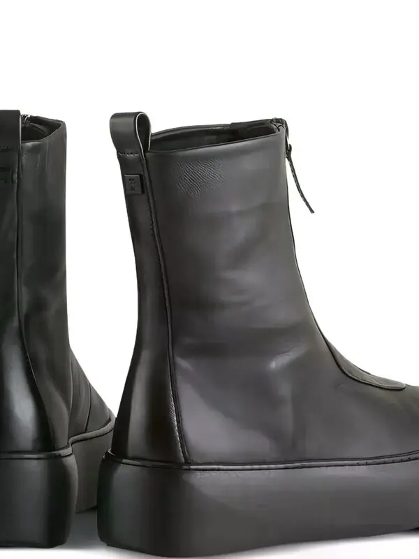 HOGL Dylan Platform Zip-up Ankle Boots