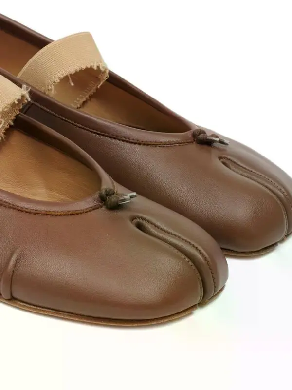 MAISON MARGIELA Tabi Ballet Flats - Brown