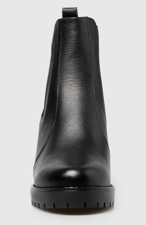 MANELA Pera Block Heel Chelsea Bootie