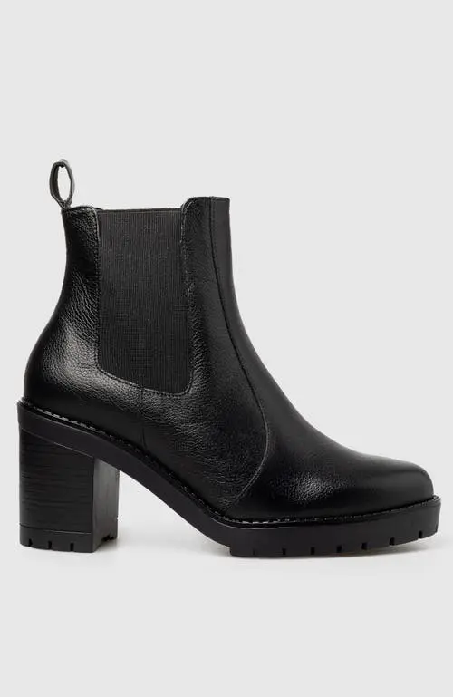 MANELA Pera Block Heel Chelsea Bootie