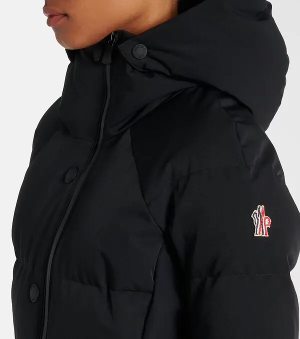 Moncler Guyane Down Ski Jacket - Black