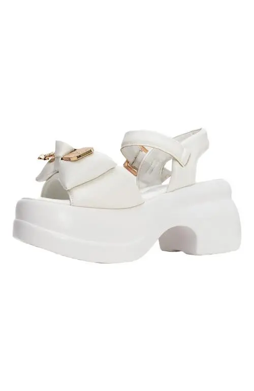 PROLOGUE SHOES Merida Buckle Platform Sandal - White Faux Leather