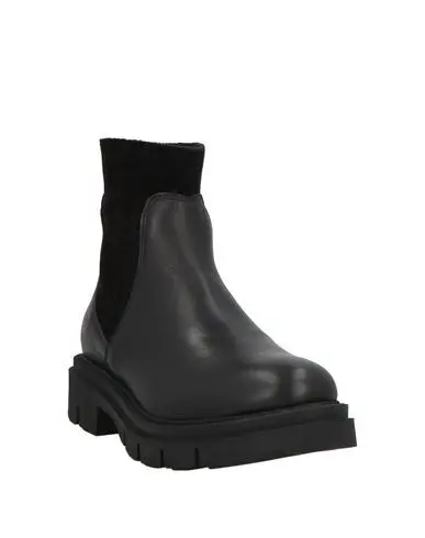 NILA & NILA Leather Chelsea Boots