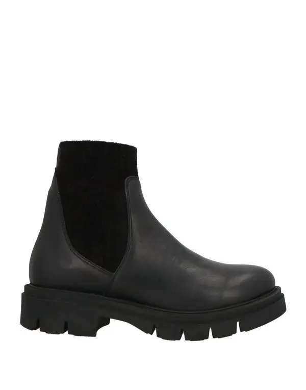 NILA & NILA Leather Chelsea Boots