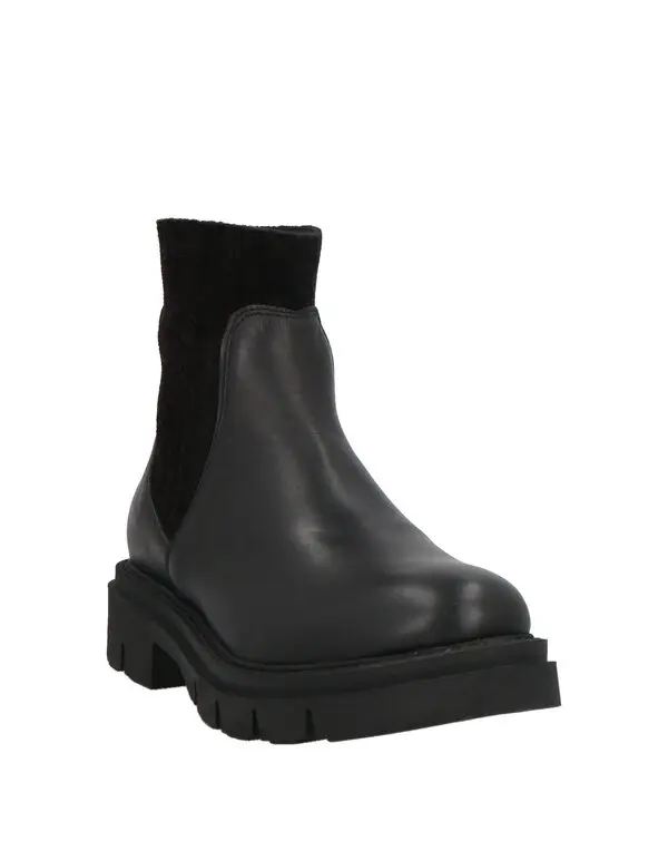 NILA & NILA Leather Chelsea Boots