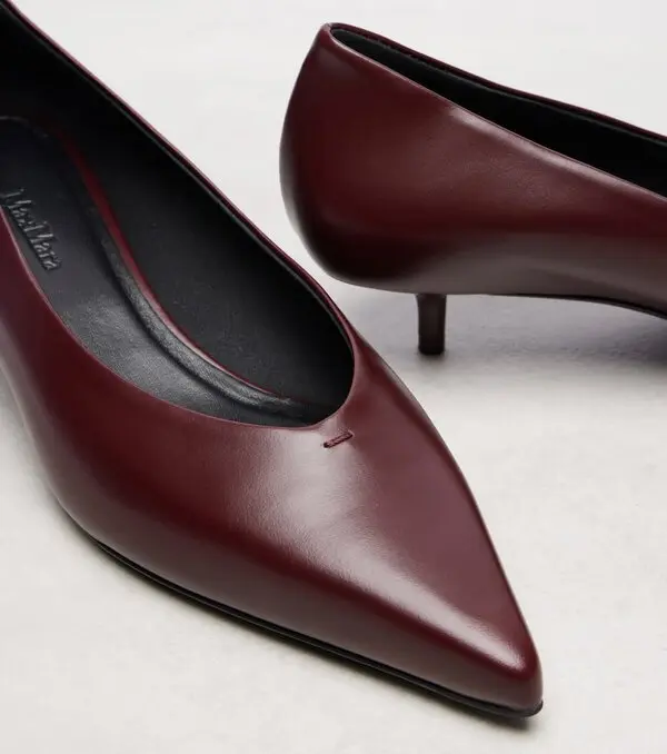 Max Mara Leather Pointed-toe Pumps - Burgundy