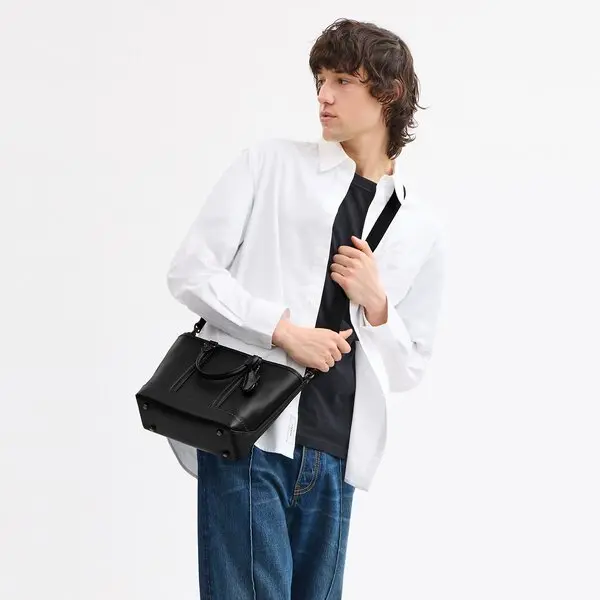 COACH Metropolitan Carryall Bag 22 - Black | Editorialist