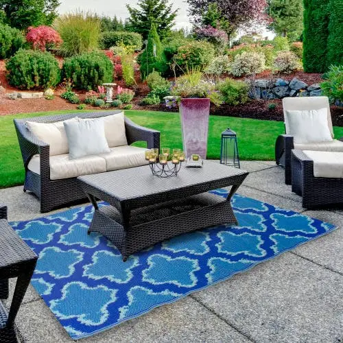 NORTHLIGHT 4' X 6' Quatrefoil Rectangular Outdoor Area Rug