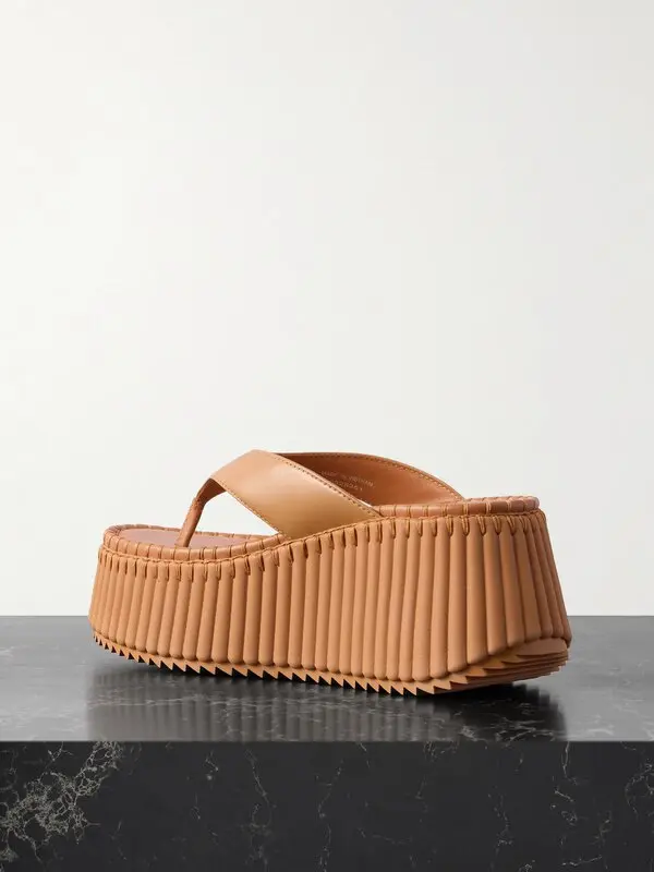Chloé Nama Leather Platform Flip Flops