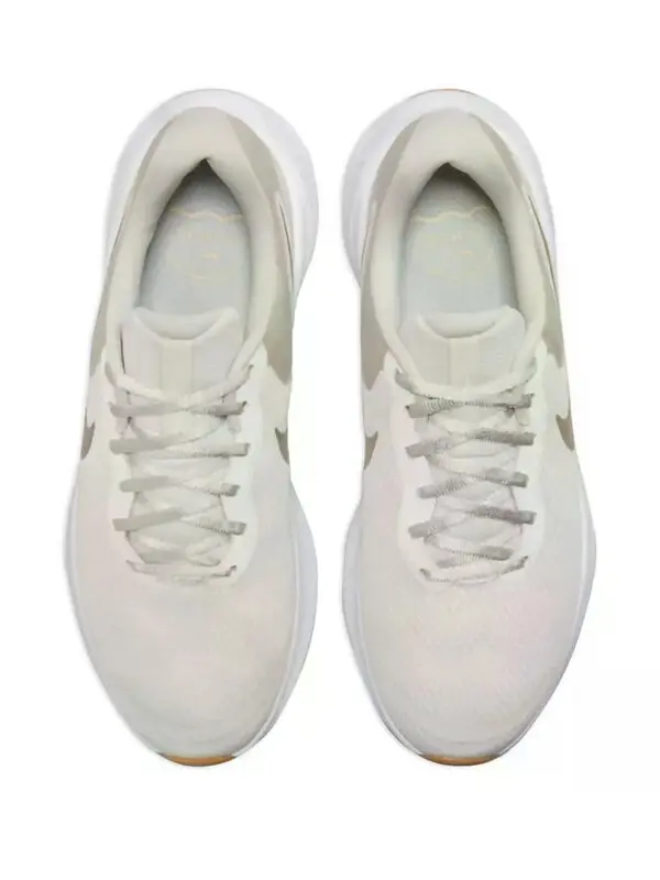 Nike Revolution 7 Sneakers