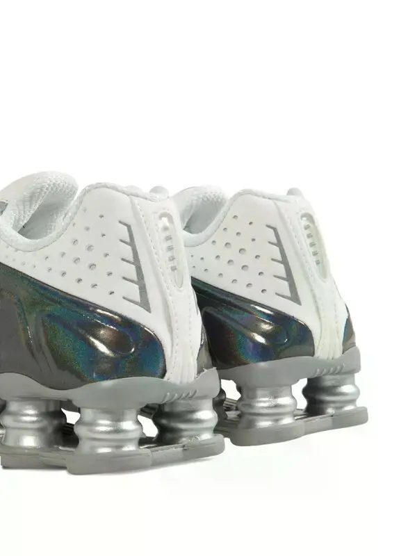 Nike Shox R4 Sneakers - Grey