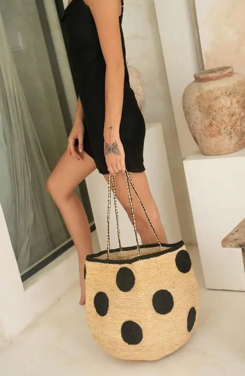 ZANATANY CONCEPTS Bisctty Tote Bag - Black
