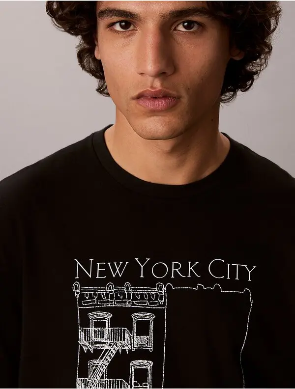 Calvin Klein Apartment Logo Graphic Classic T-shirt - Black
