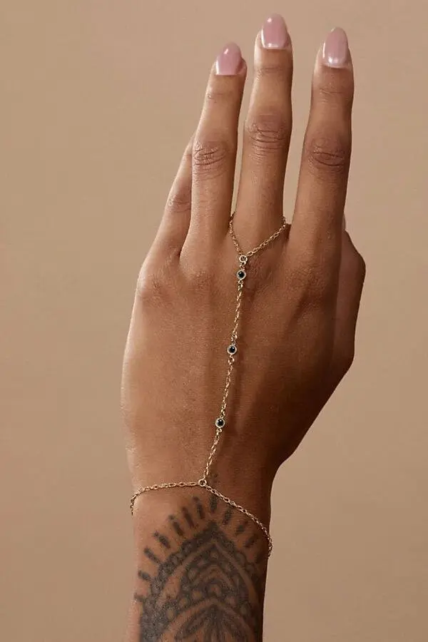 SET & STONES Cyrus Hand Chain - Gold