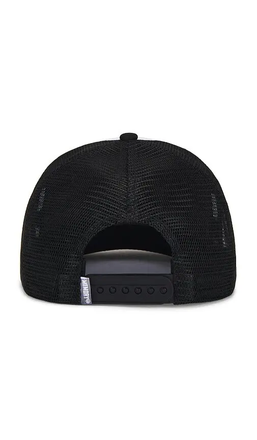 MEMORY LANE Oval Text Trucker Cap
