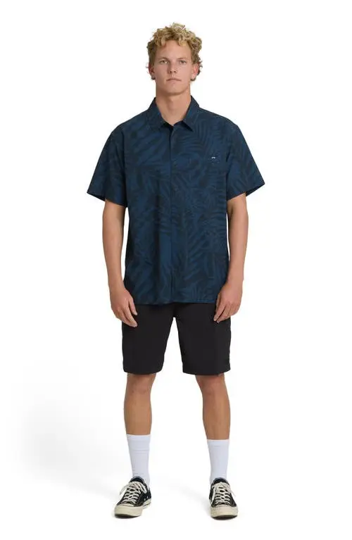 BILLABONG Surftrek Print Short Sleeve Button-up Shirt - Mid Blue