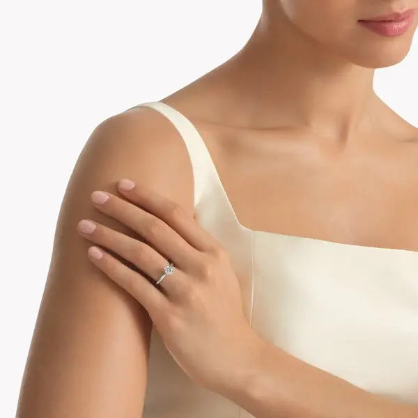 Graff Paragon Round Diamond Engagement Ring