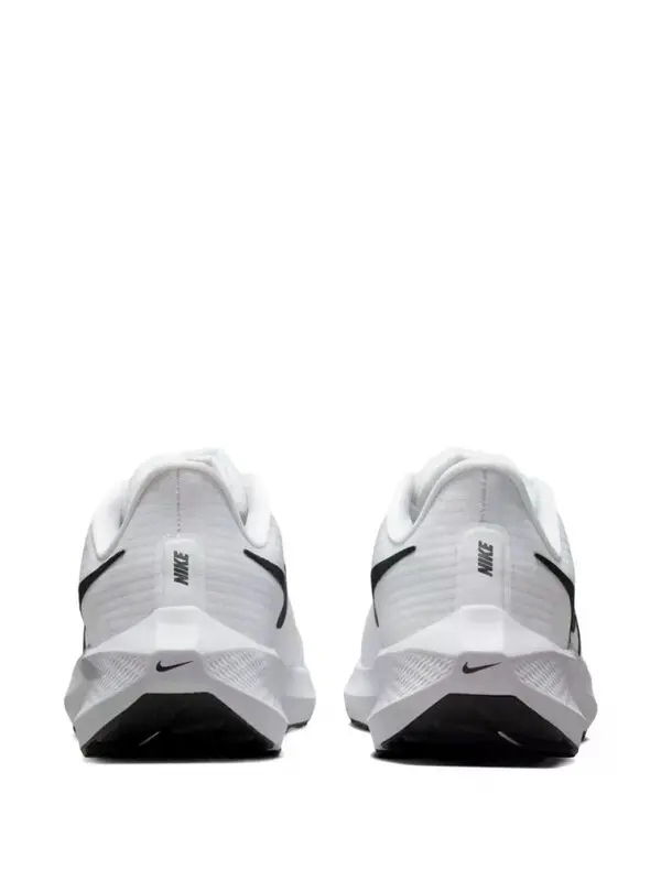 Nike Zoom Pegasus 39 Tb Sneakers