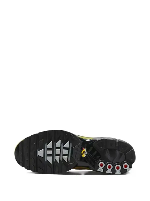 Nike Air Max Plus Sneakers