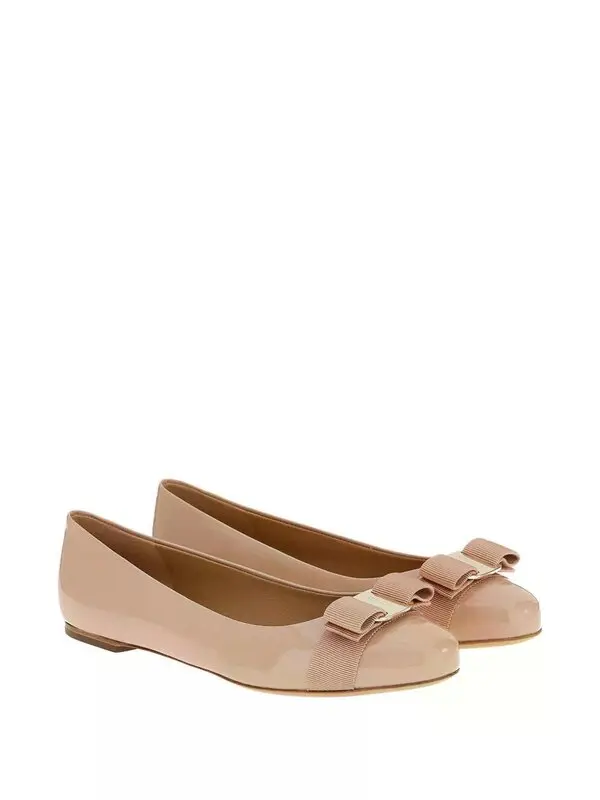 FERRAGAMO Varina Bow-detail Patent Ballet Flats - Neutrals