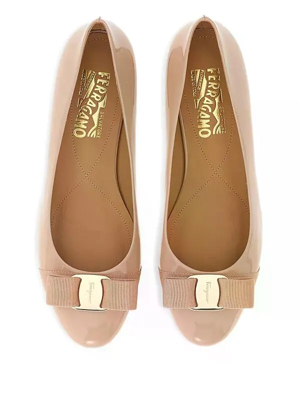 FERRAGAMO Varina Bow-detail Patent Ballet Flats - Neutrals
