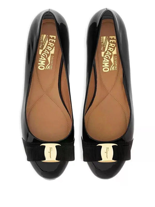 FERRAGAMO Varina Patent Ballet Flats - Black