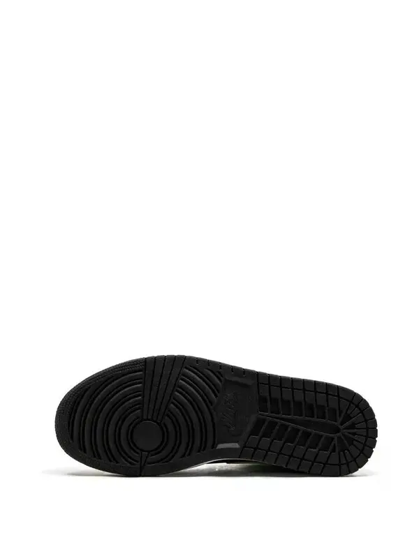JORDAN 1 Mid Reverse New Love Sneakers