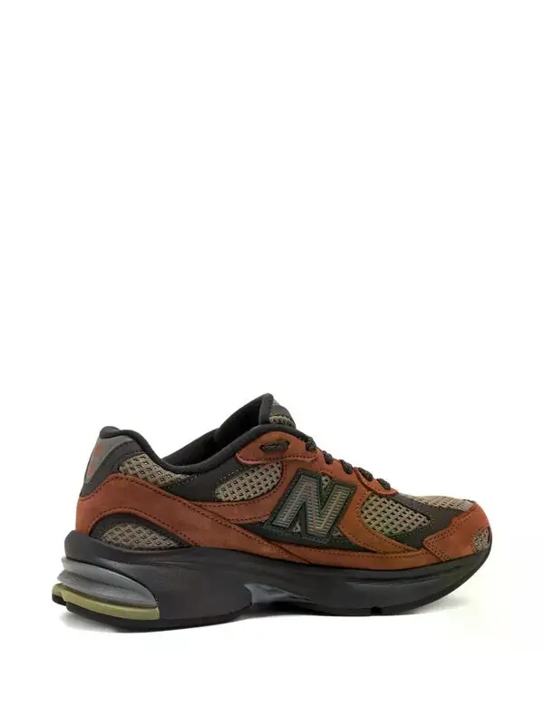 NEW BALANCE 2010 Sneakers - Brown
