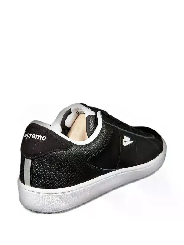 Nike X Supreme Sb Tennis Classic Sneakers - Black