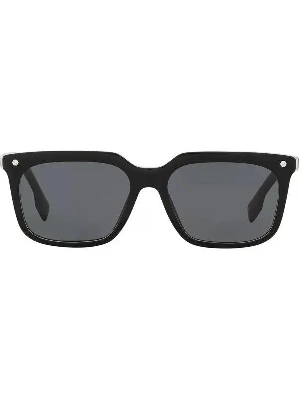 Burberry Carnaby Sunglasses - Black