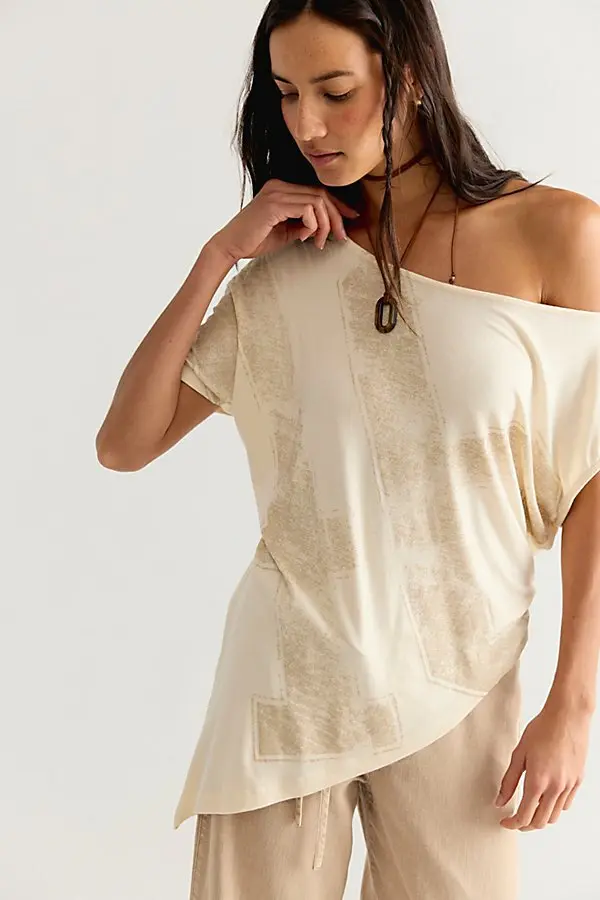 SUNDAY MARKET Oversized Graphic T-shirt With Asymmetrical Hem