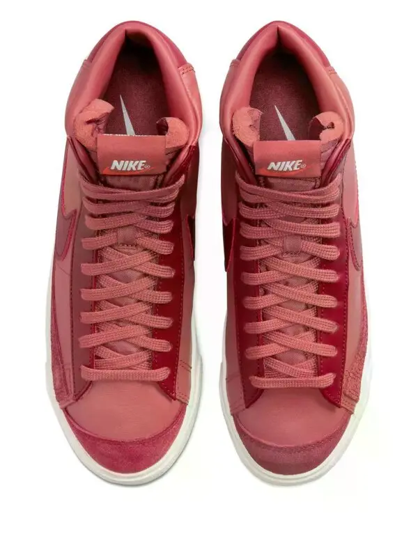 Nike Blazer Mid '77 Sneakers